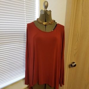 Kate & Mallory | Tops | Kate Mallory Highlow Top | Poshmark